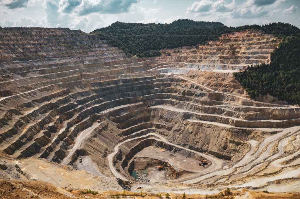 Strip Mining Types, Environmental Impacts and Solutions – Decoding ...