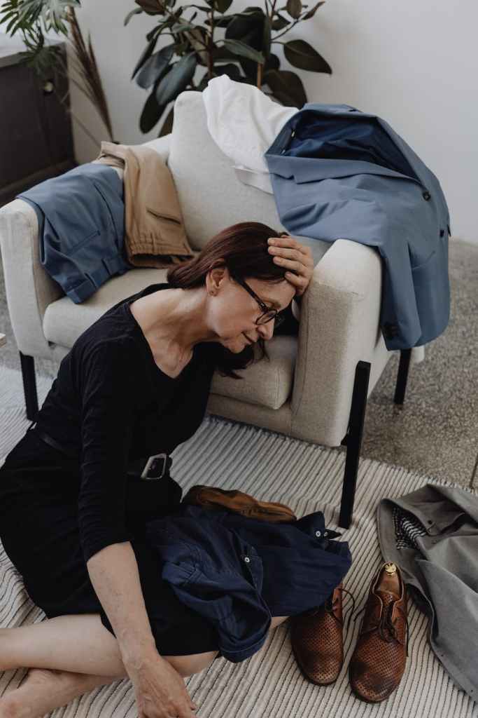 How to Dispose Old Clothes Sustainably – Decoding Biosphere