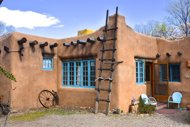 What Is an Adobe House? – Decoding Biosphere