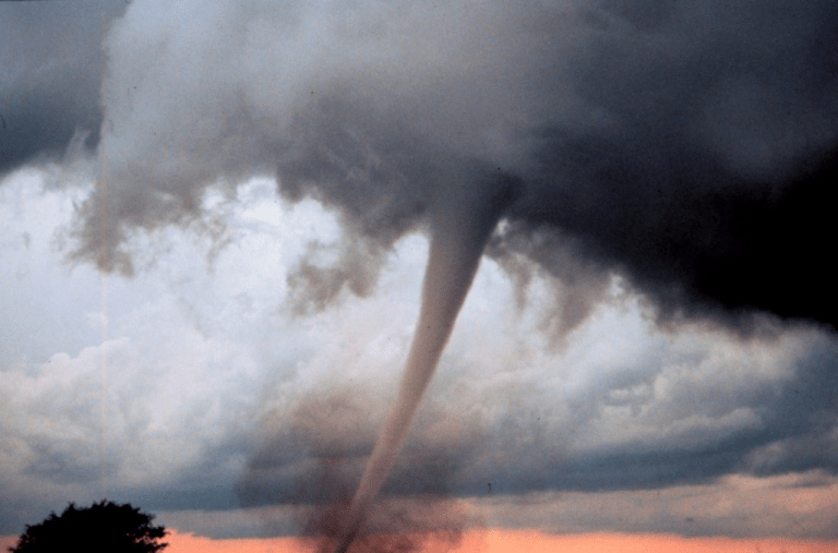 8 Different Types of Storms – Decoding Biosphere
